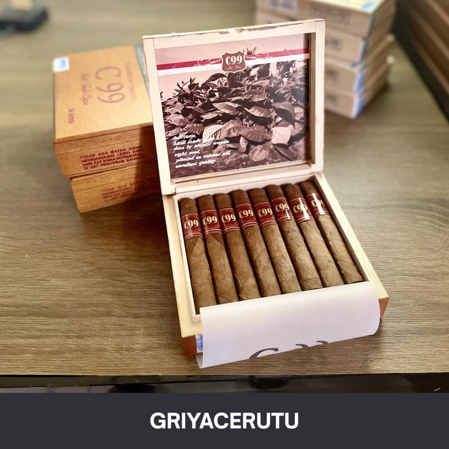 C99 16 SQUARE HALF CORONA